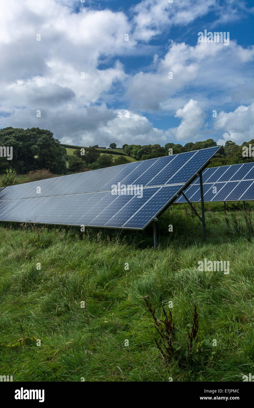 Ground mounted solar array hi-res stock photography and images - Alamy