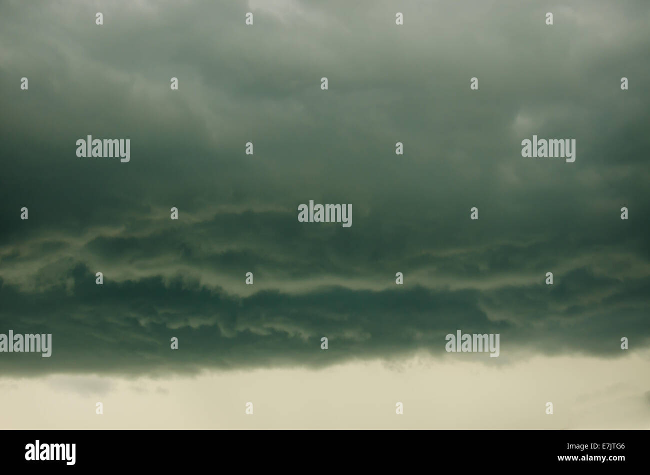 Big dark rain cloud hi-res stock photography and images - Alamy
