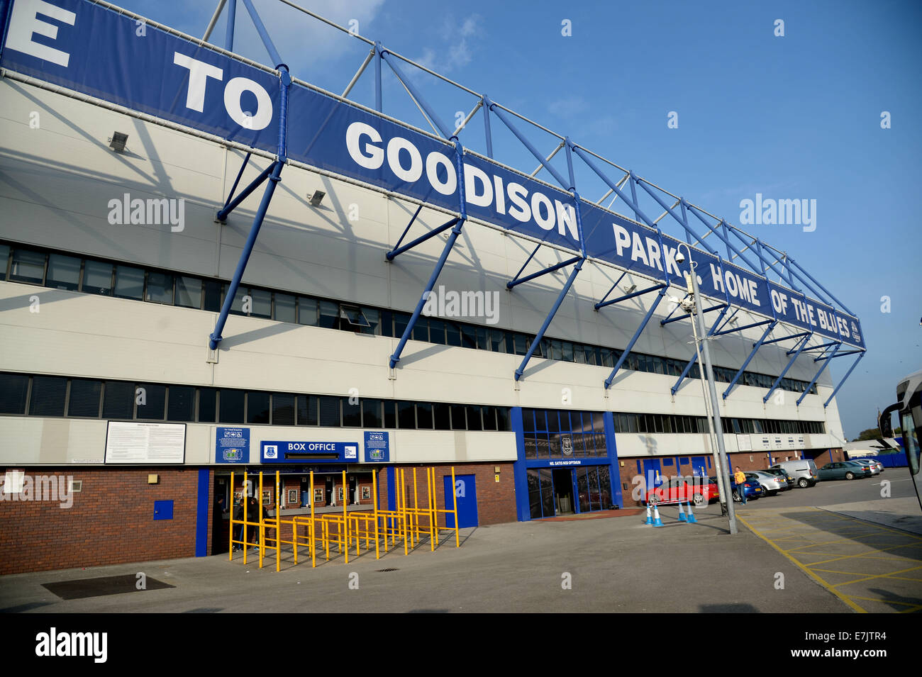 Goodison park stadium hi-res stock photography and images - Alamy