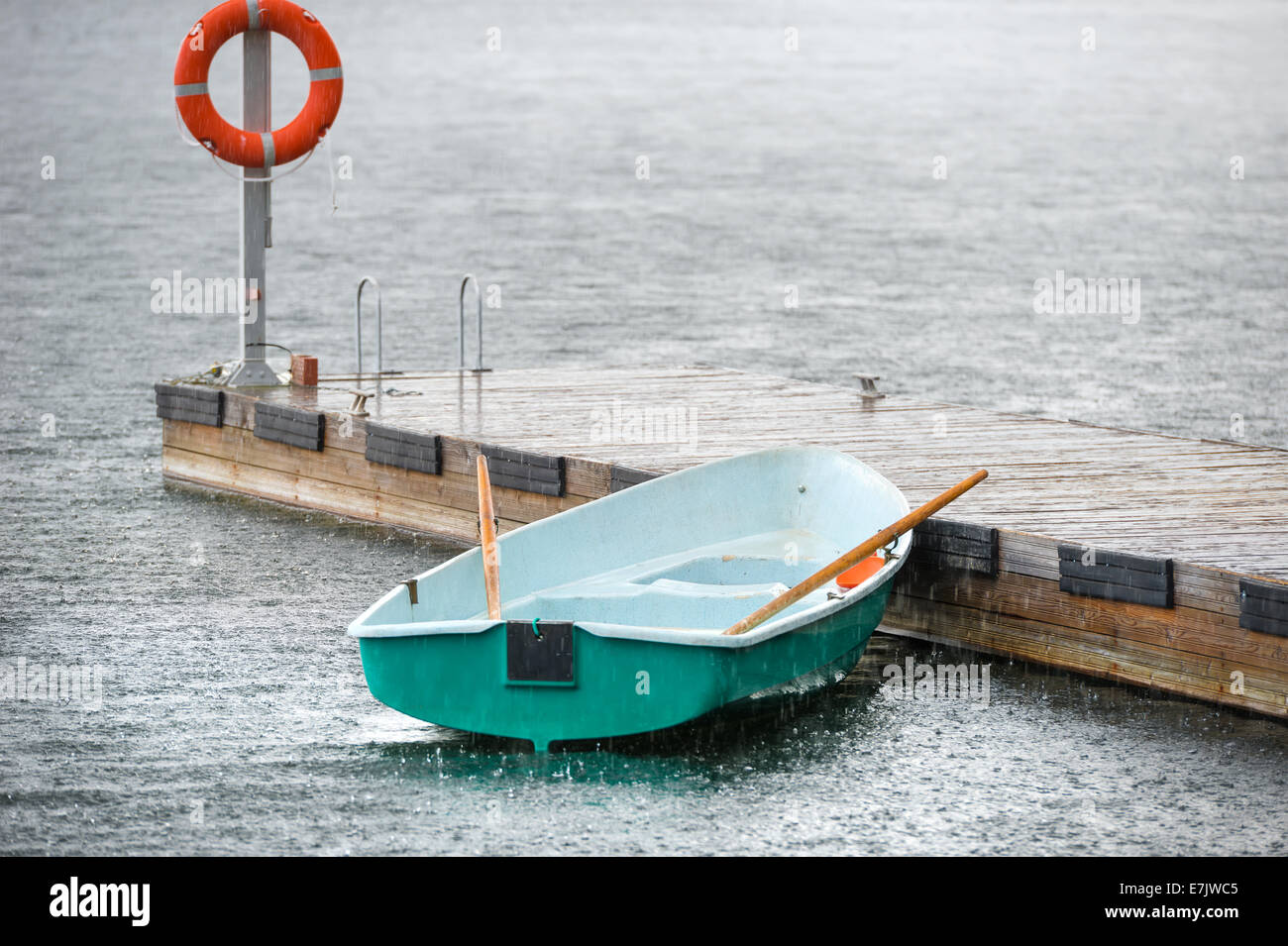 Vessel under fog hi-res stock photography and images - Alamy