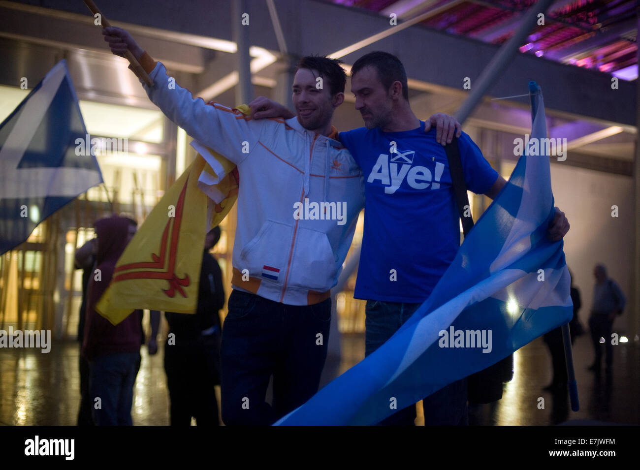 Supporters of Scottish Independence awaits results of the 2014 ...