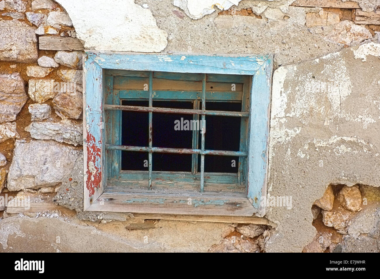 Old wooden window in an abandoned building Stock Photo - Alamy