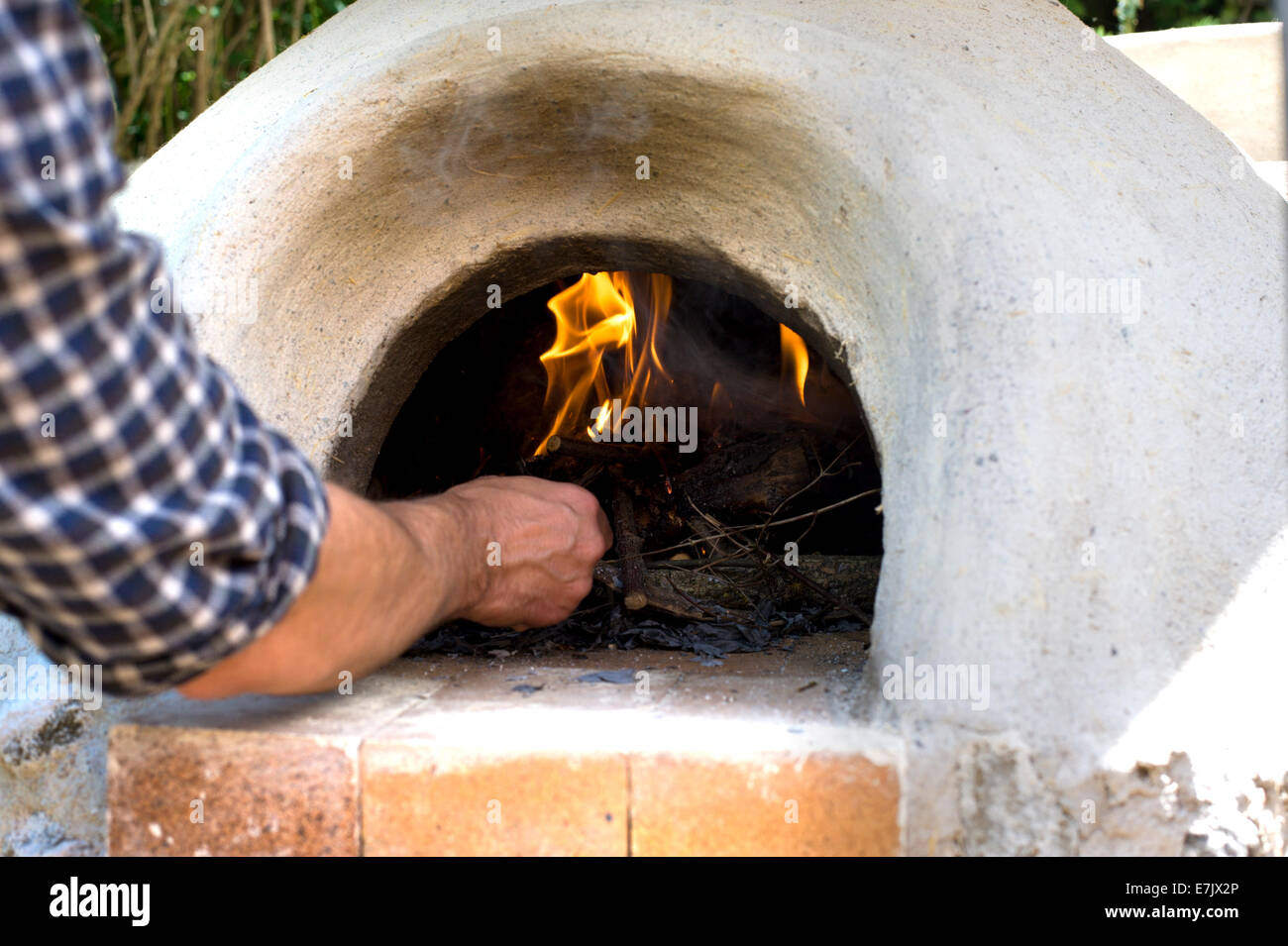 earth clay cob oven project. Construction now completed just about time ...