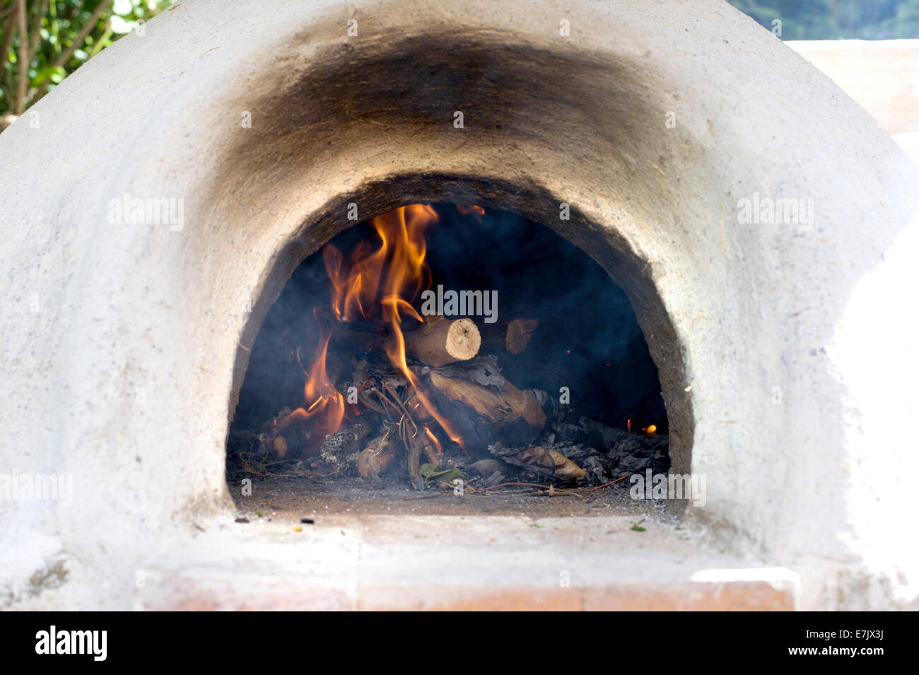 earth clay cob oven project. Construction now completed just about time ...