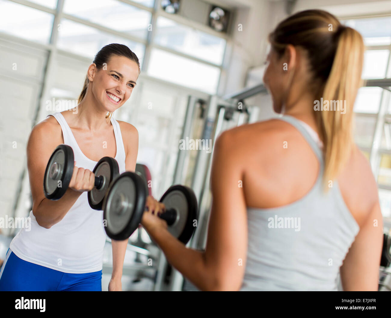 Woman workout gym hi-res stock photography and images - Alamy