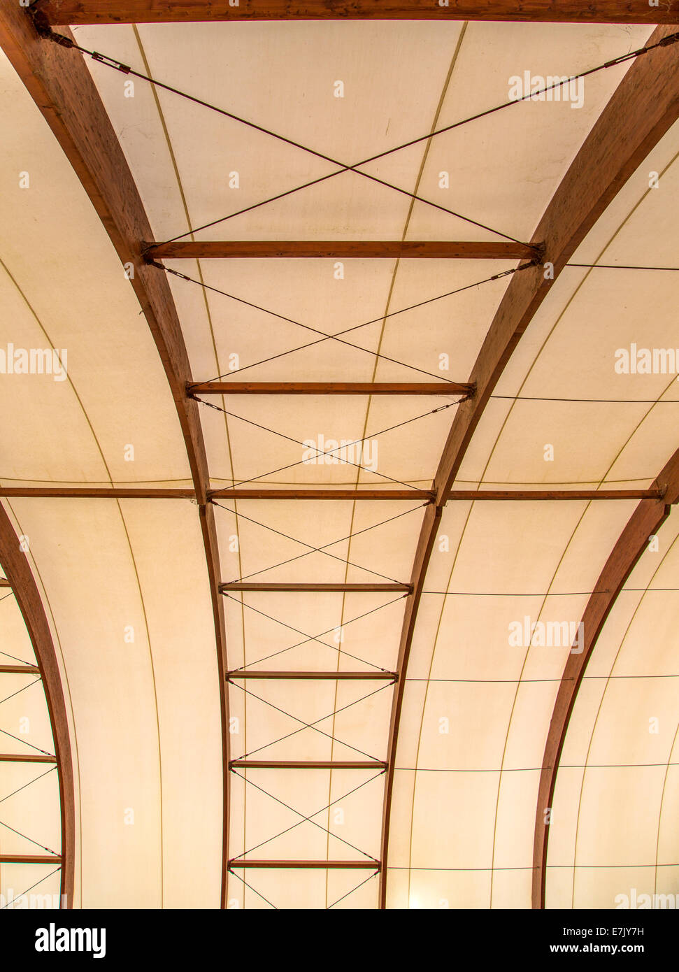 Curvy Structure High Resolution Stock Photography and Images - Alamy