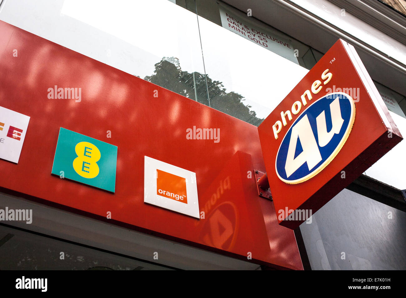 Shop signs logos phones 4u hi-res stock photography and images - Alamy