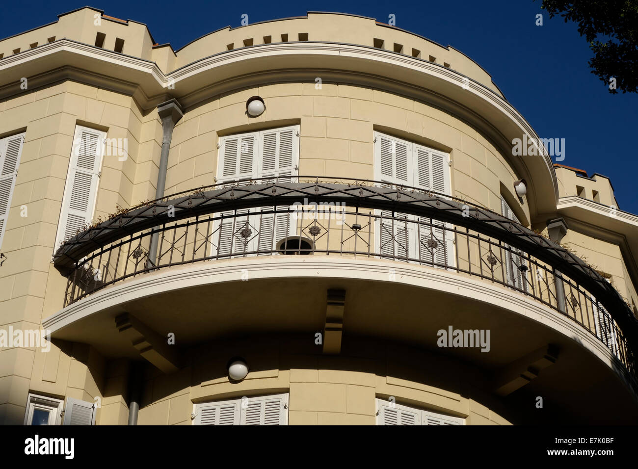 International style architecture hi-res stock photography and images ...