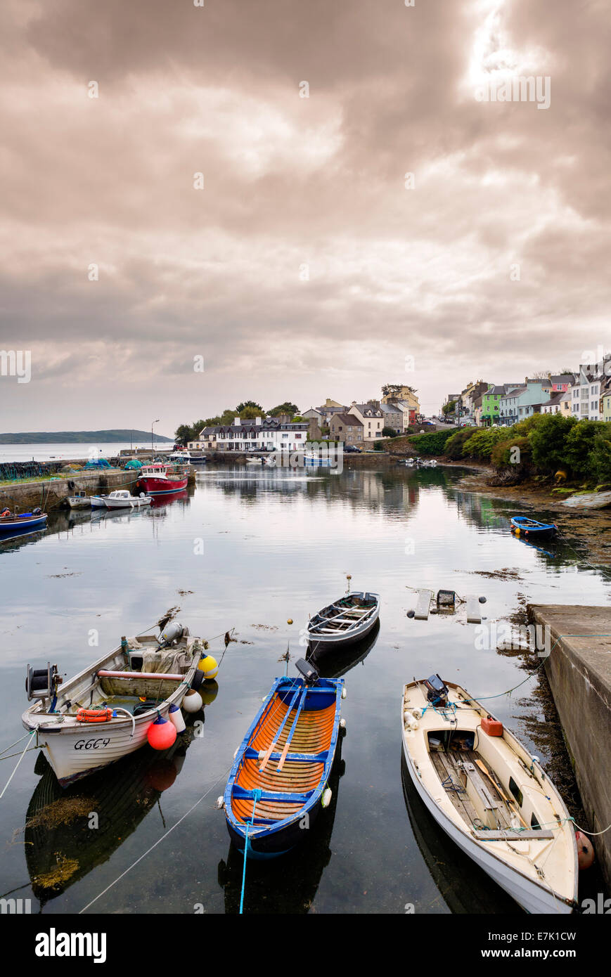 The picturesque harbour of Roundstone, Connemara, County Galway ...