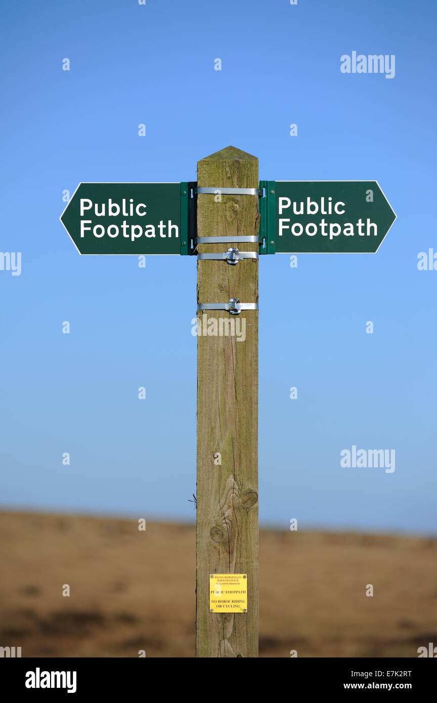 Public footpath sign Stock Photo - Alamy