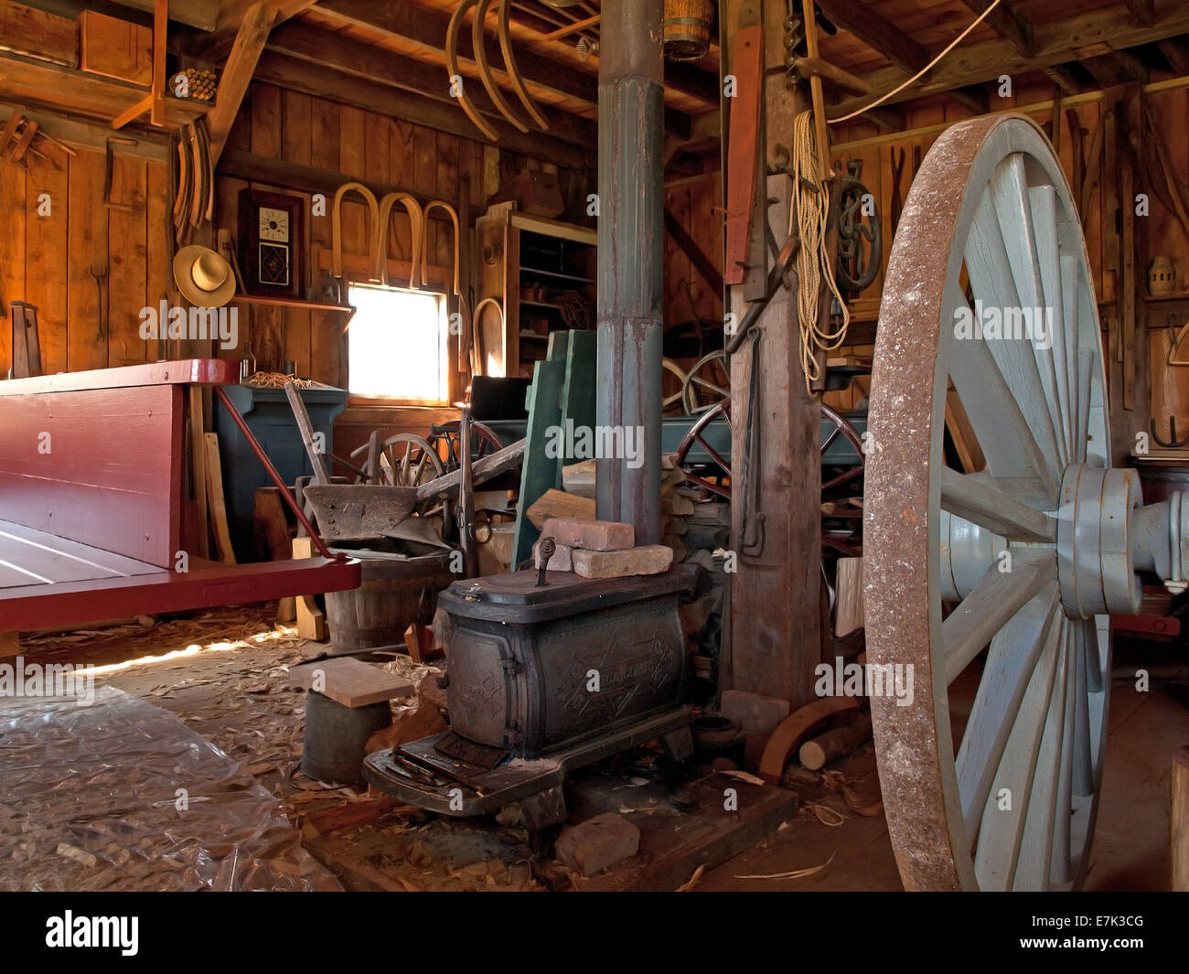 old wagon repair shop Stock Photo - Alamy