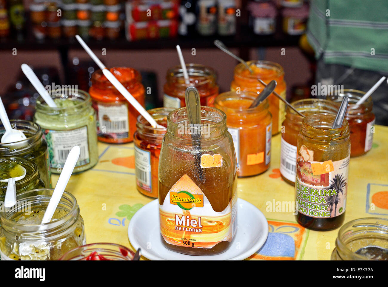 Honey store hi-res stock photography and images - Alamy