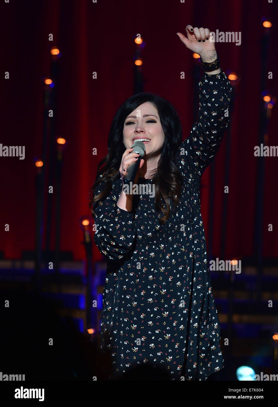 Kari Jobe and Warren Barfield perform during the Majestic Tour at ...