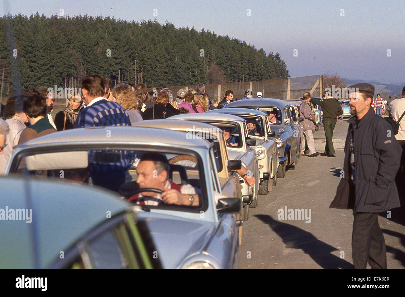 West Berlin, Germany. 18th Sep, 2013. Lines of cars cross through a ...