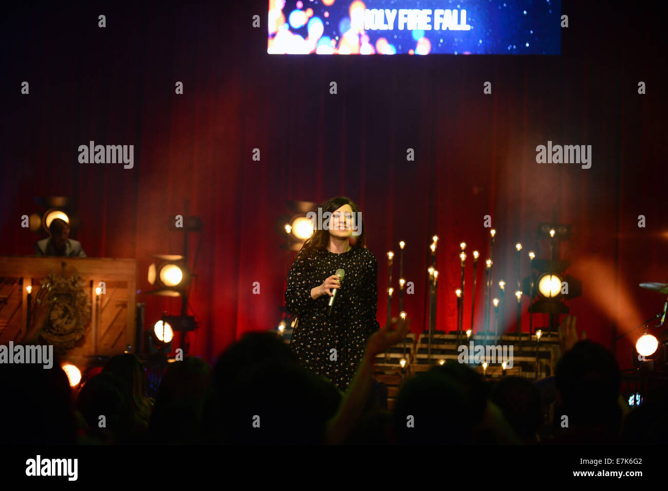 Kari Jobe and Warren Barfield perform during the Majestic Tour at ...