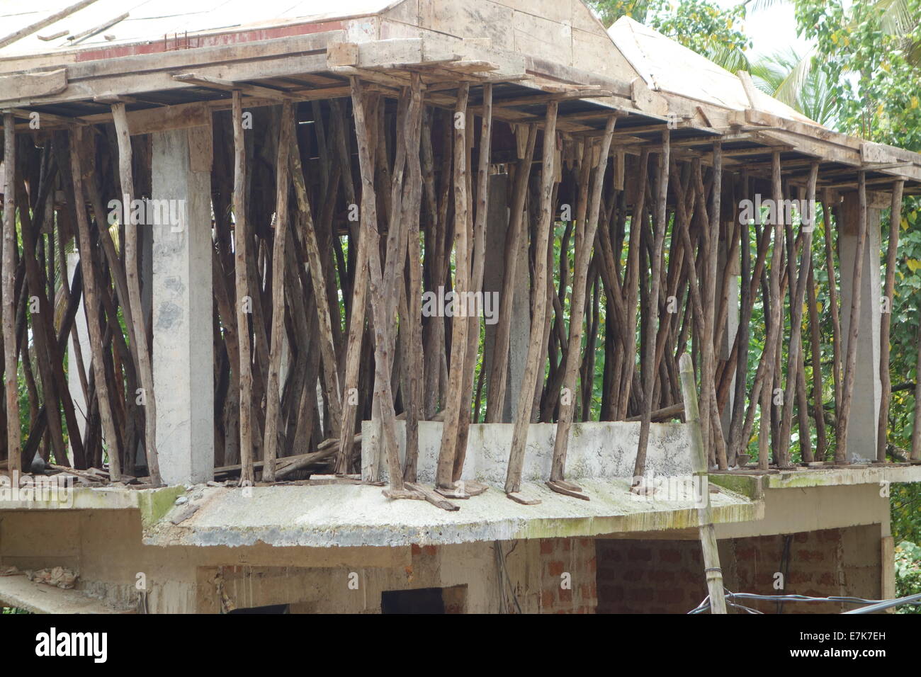Propping up the roof Stock Photo - Alamy