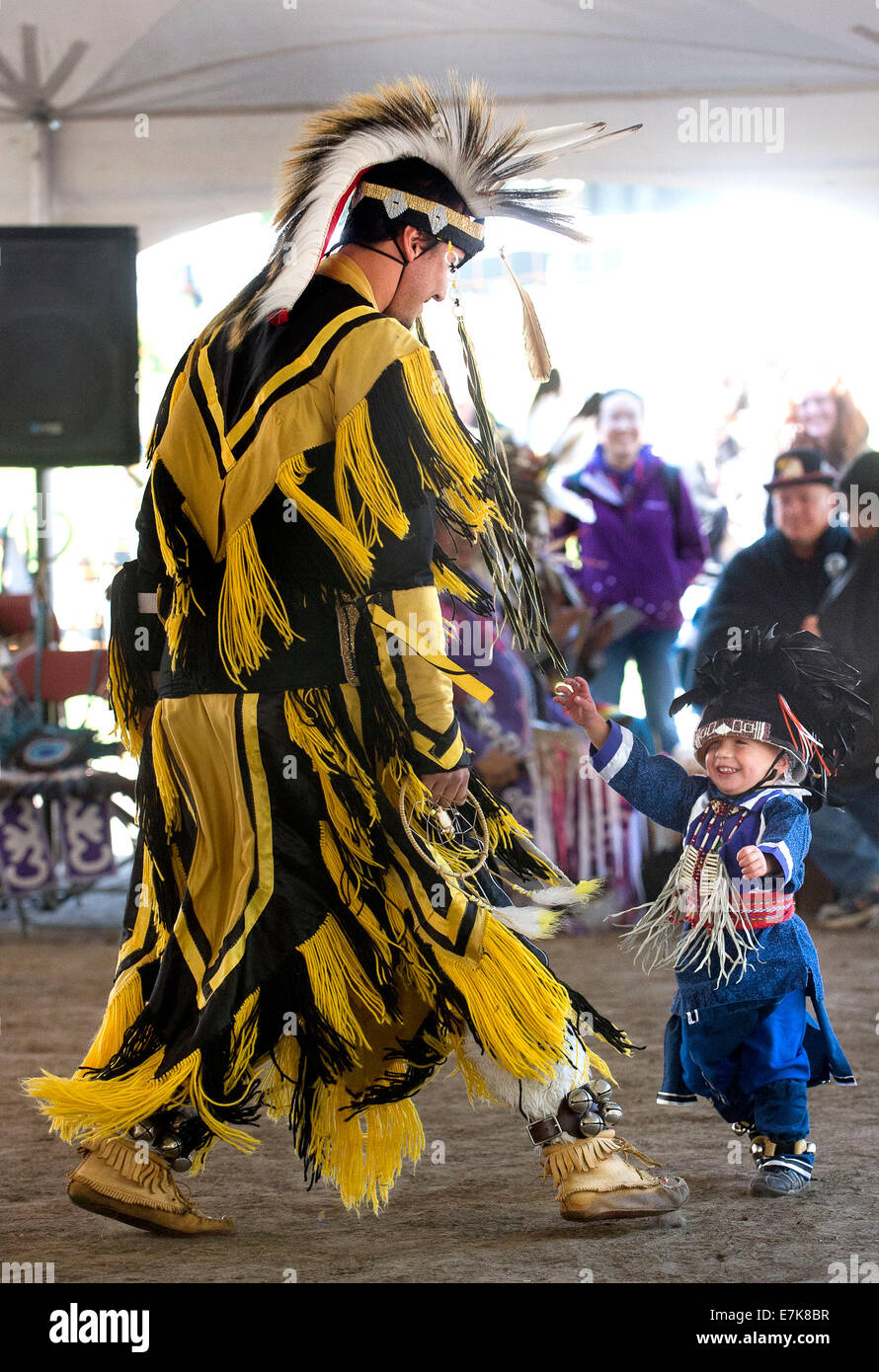 Indigenous people montreal hi-res stock photography and images - Alamy