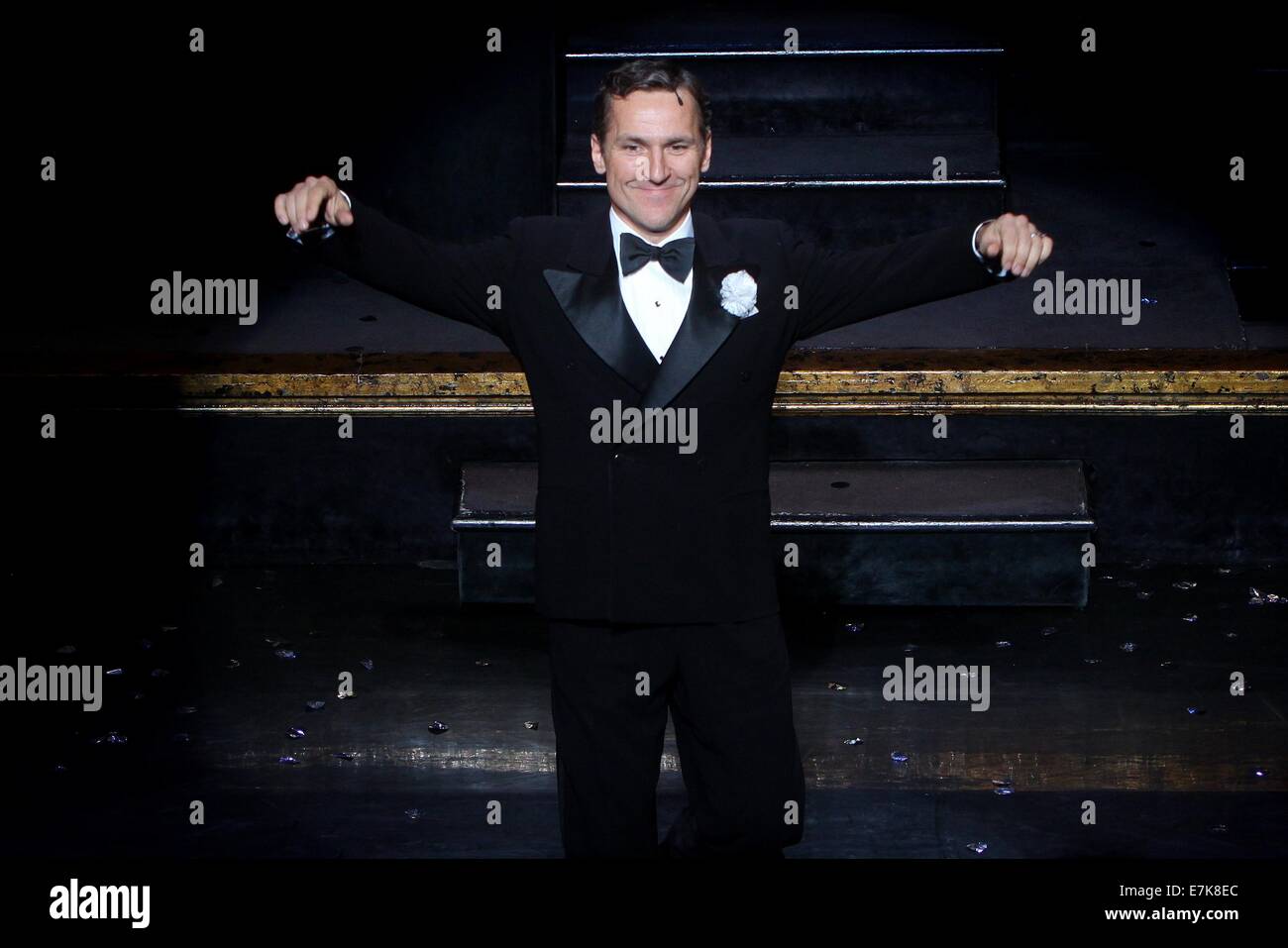 Figure Skater Elvis Stojko makes Broadway Debut in Chicago at the ...