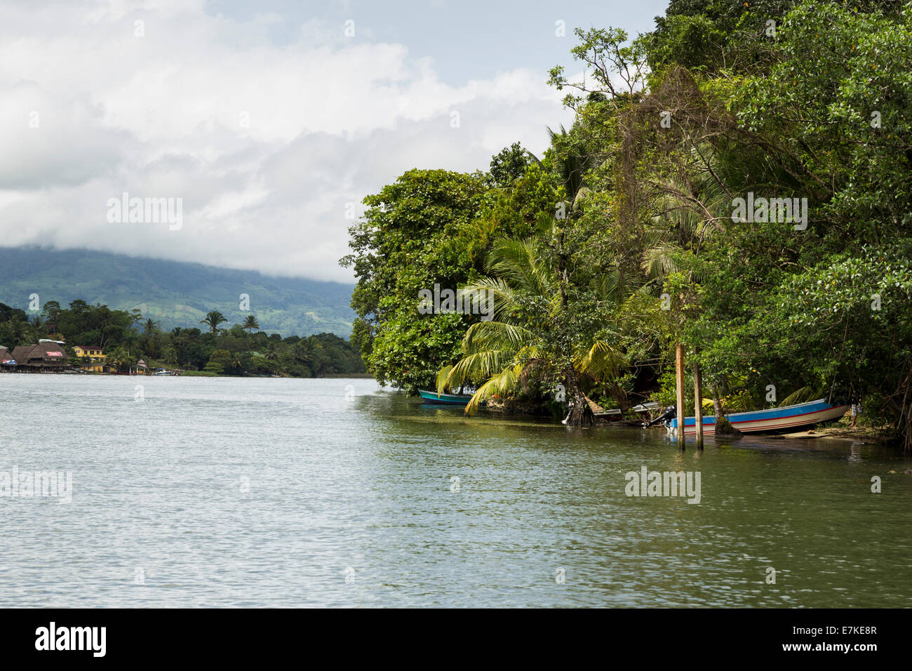 Dulce river guatemala hi-res stock photography and images - Alamy