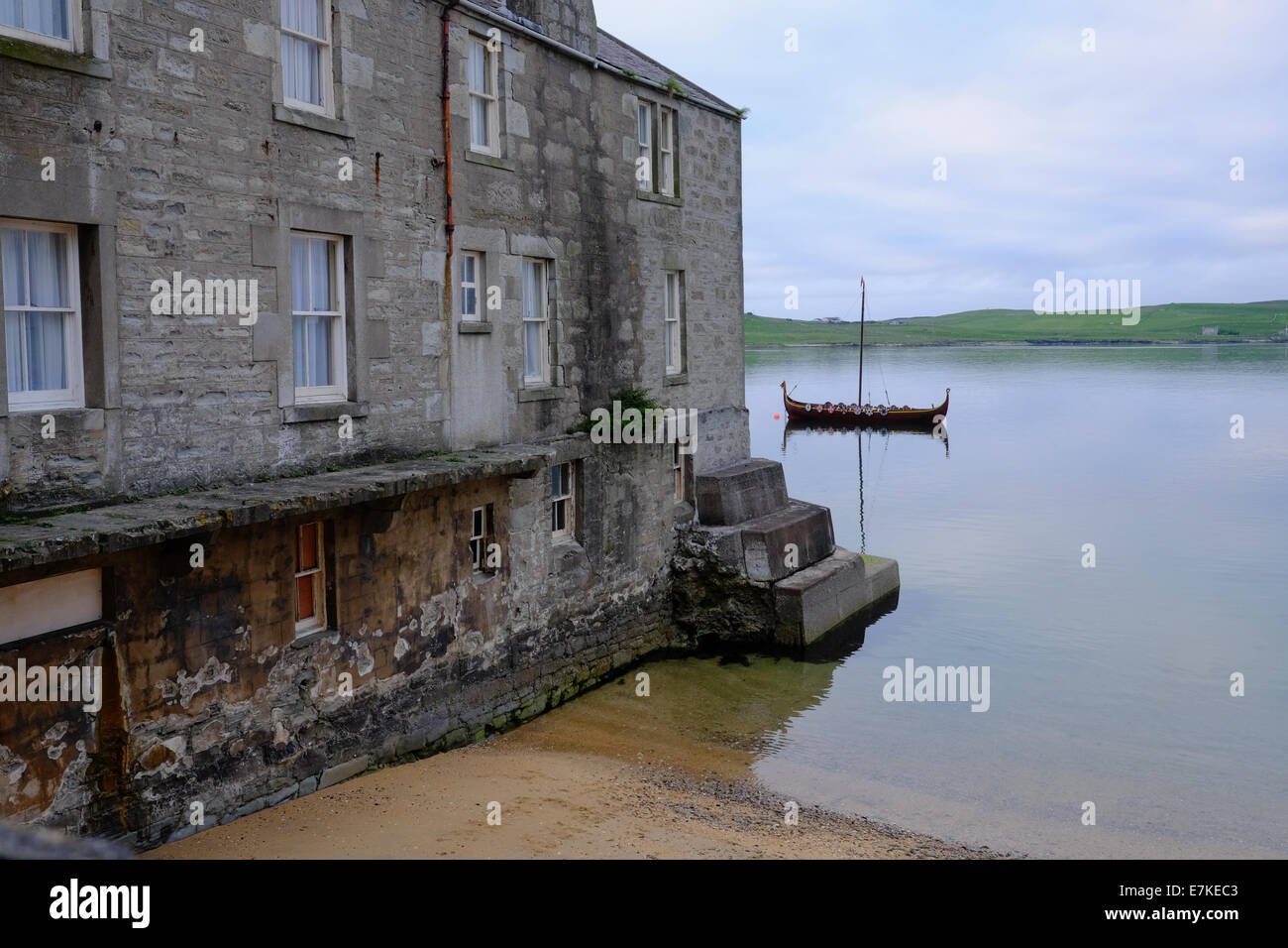 Beach sea lerwick shetland islands hi-res stock photography and images ...