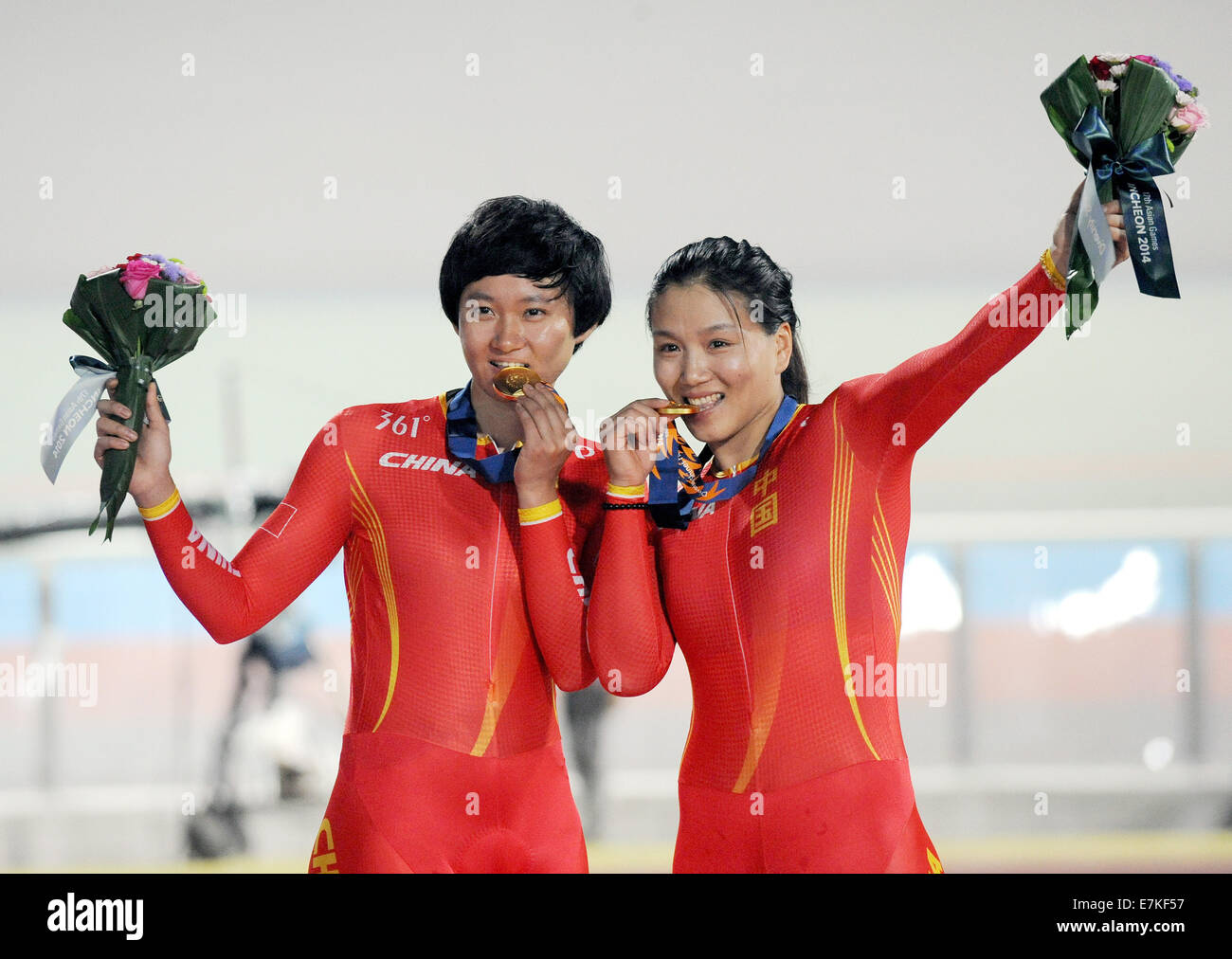 Incheon, South Korea. 20th Sep, 2014. Zhong Tianshi (L) and Gong Jinjie ...