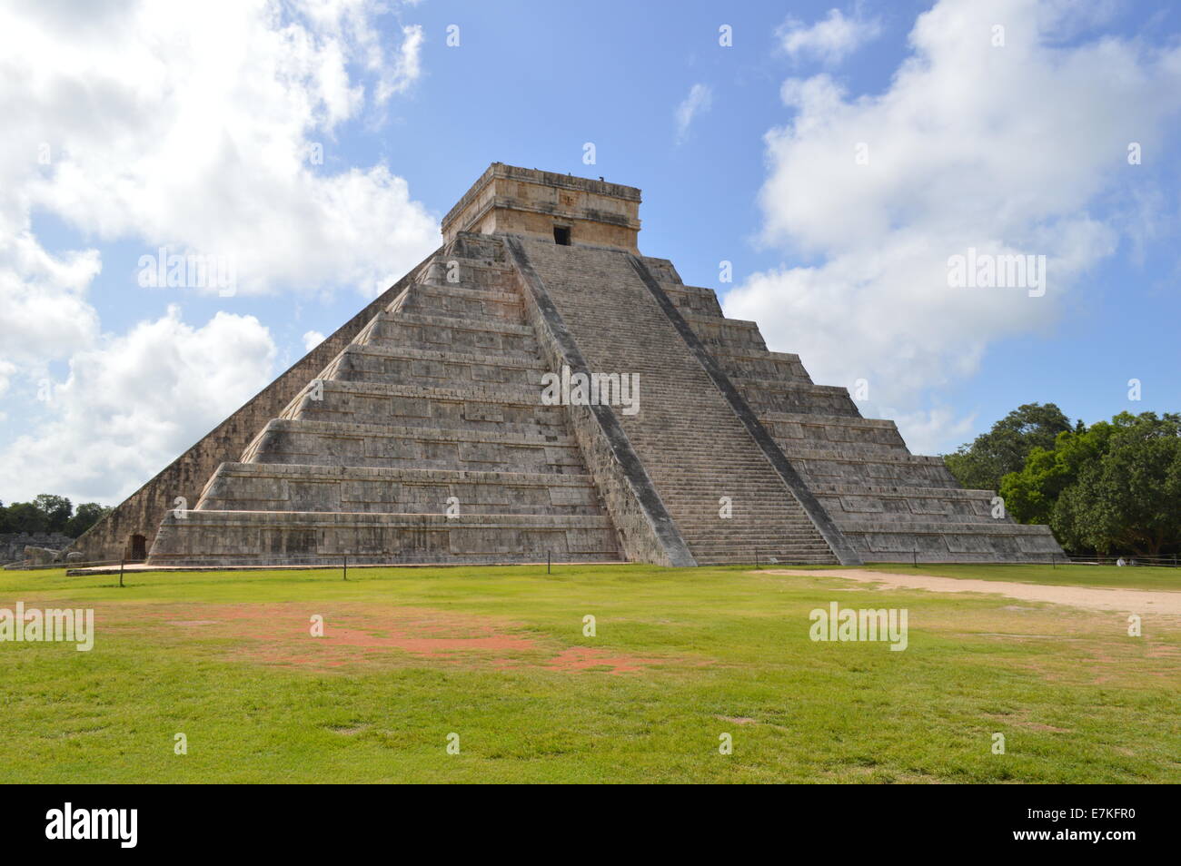 Mexico, Yucatan. Chichen Itza, ruins el Castillo Stock Photo - Alamy