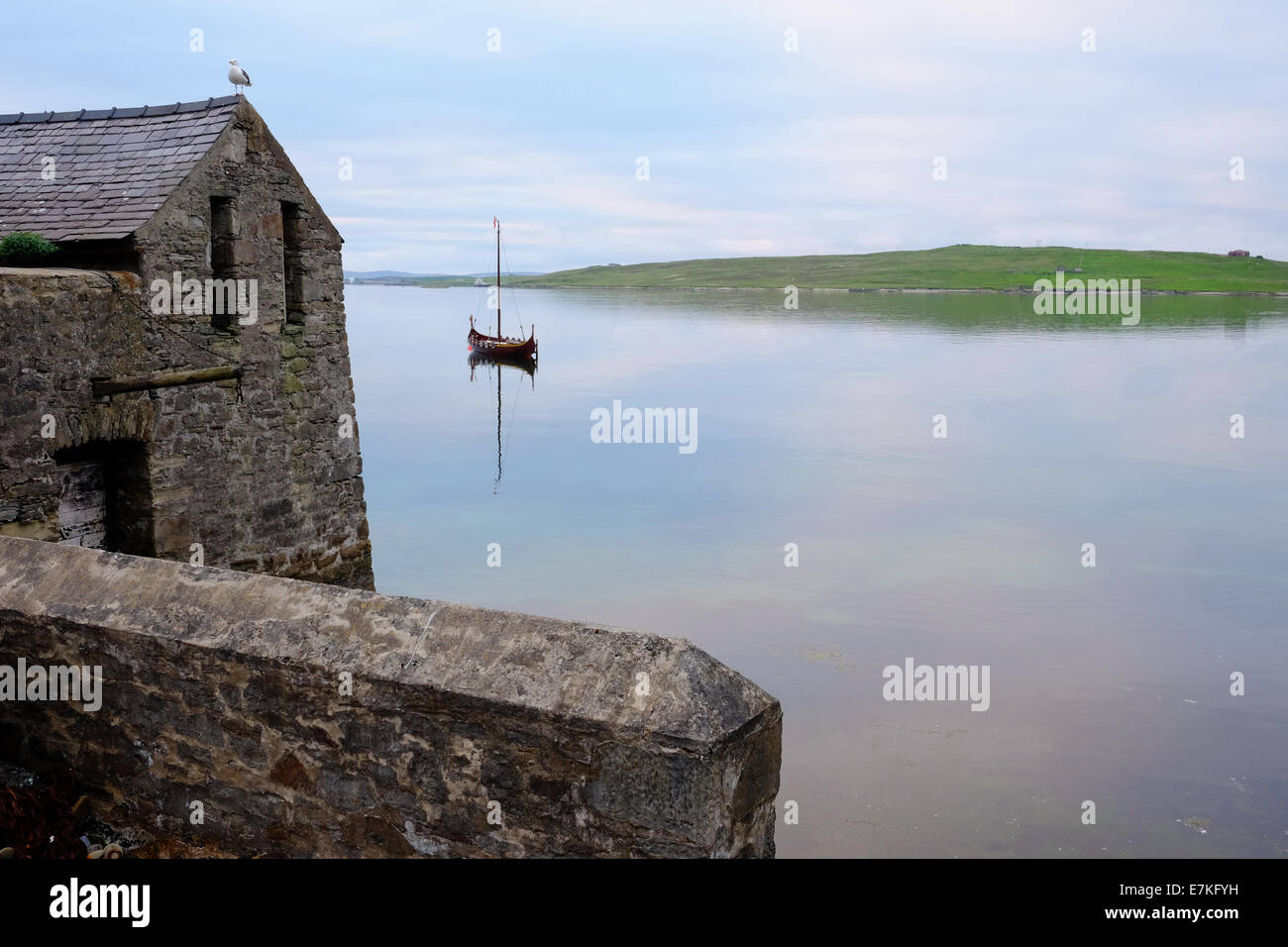 Beach sea lerwick shetland islands hi-res stock photography and images ...