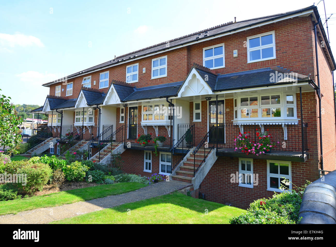 Modern apartment building, Lower King's Road, Berkhamsted ...