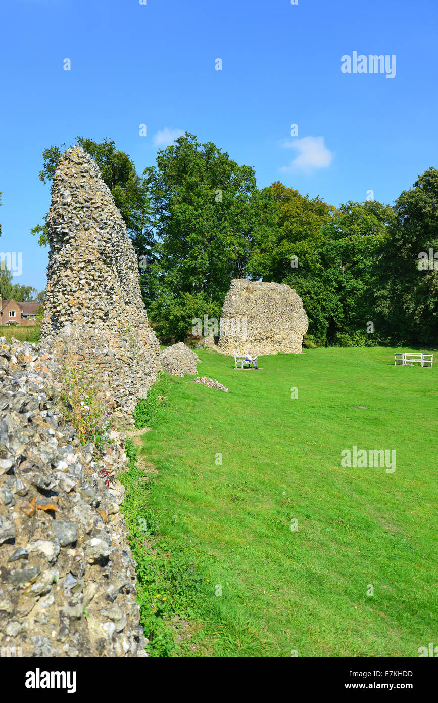 High castle walls hi-res stock photography and images - Alamy