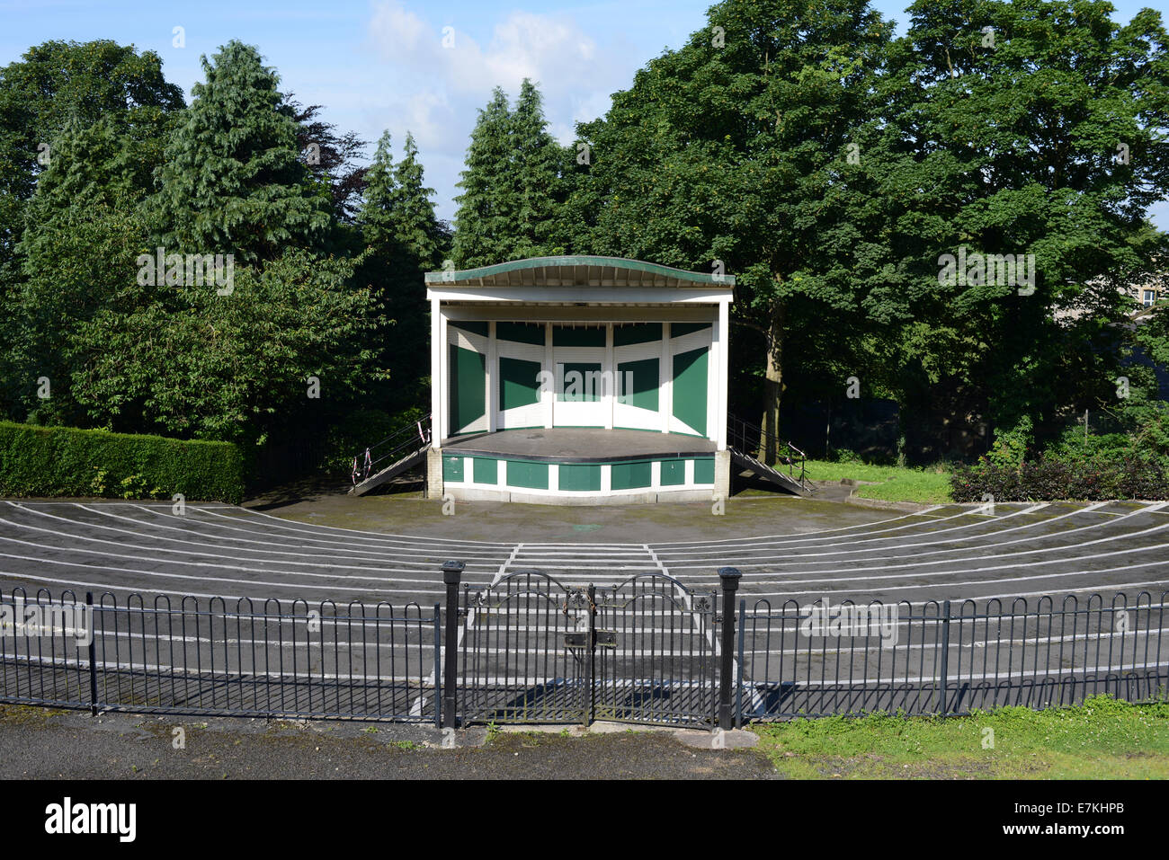 Clitheroe castle grounds hi-res stock photography and images - Alamy