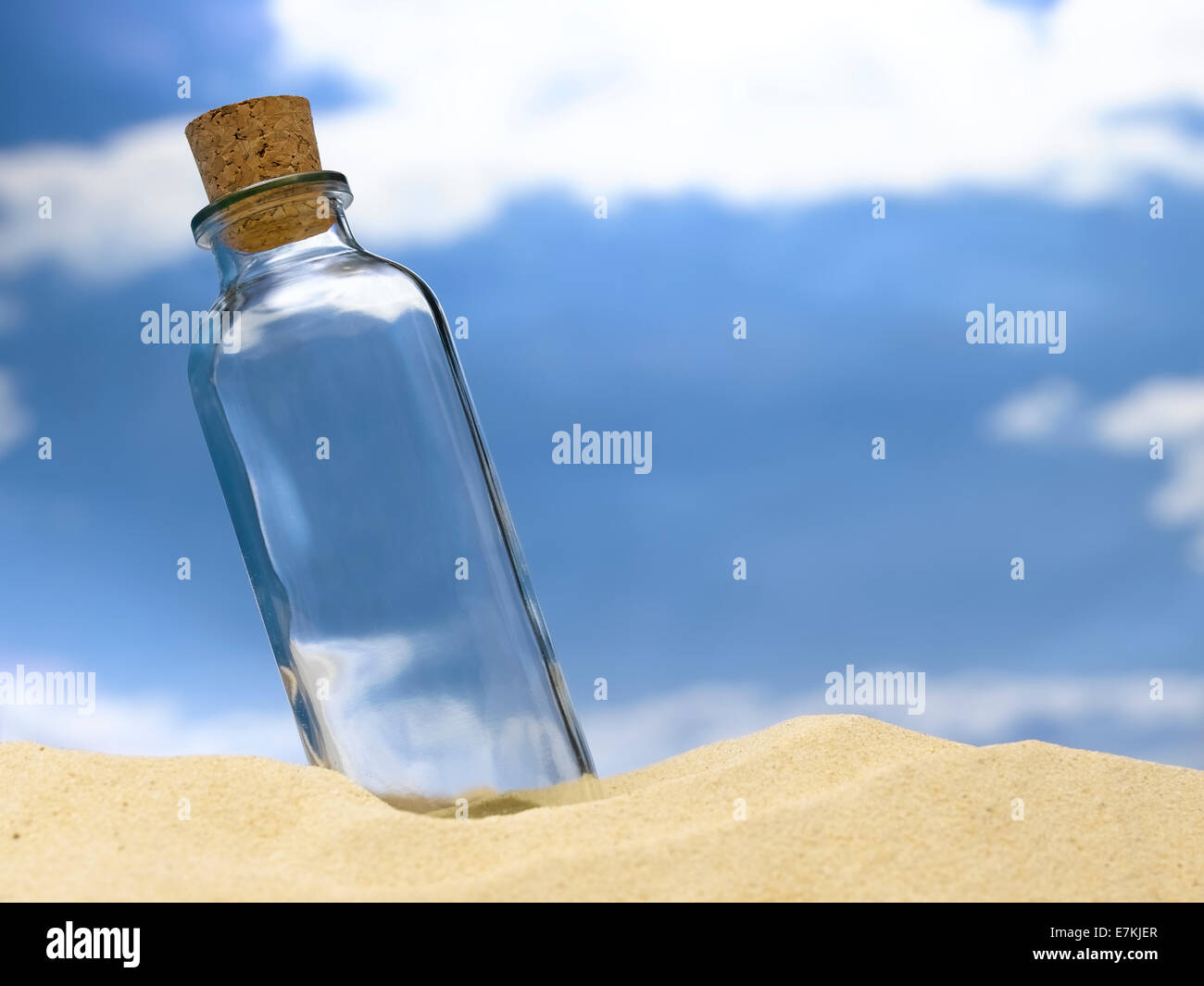 Letter in a bottle hi-res stock photography and images - Alamy