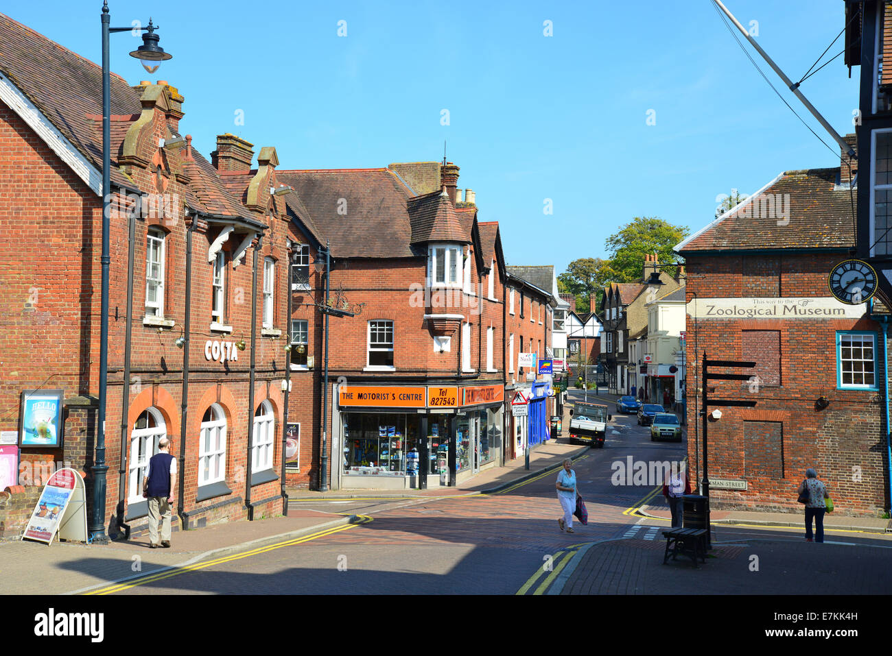 Tring high street hertfordshire hi-res stock photography and images - Alamy