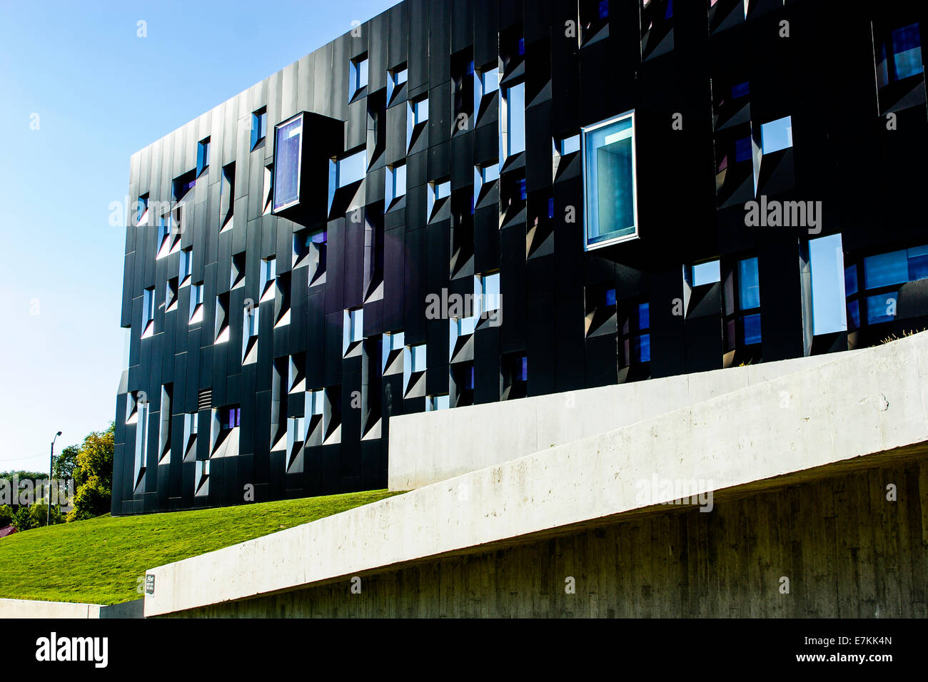 Perimeter Institute for Theoretical Physics Architect firm Saucier ...