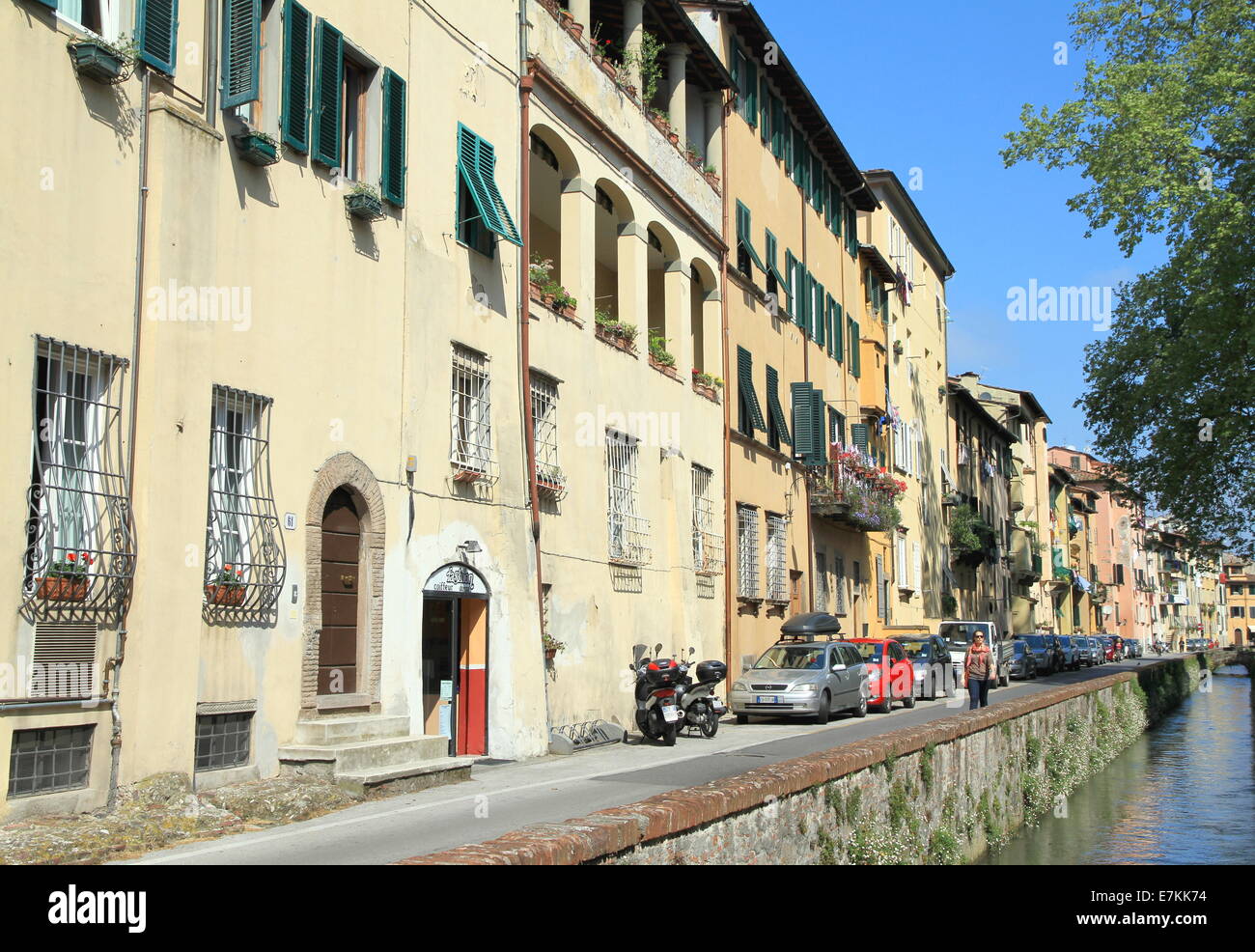 Italy street view hi-res stock photography and images - Alamy