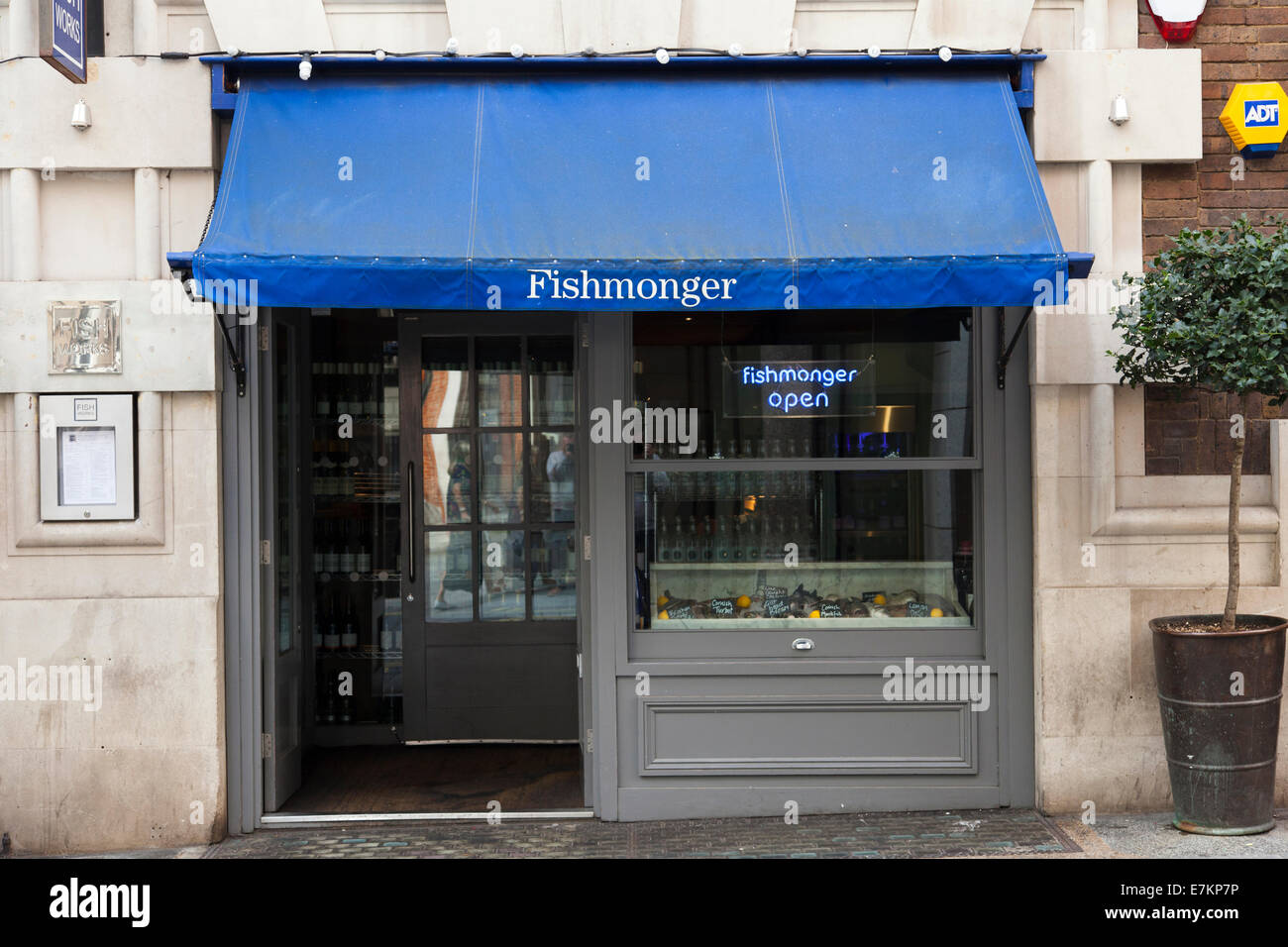 FishWorks fishmonger and restaurant on Swallow Street, Piccadilly ...