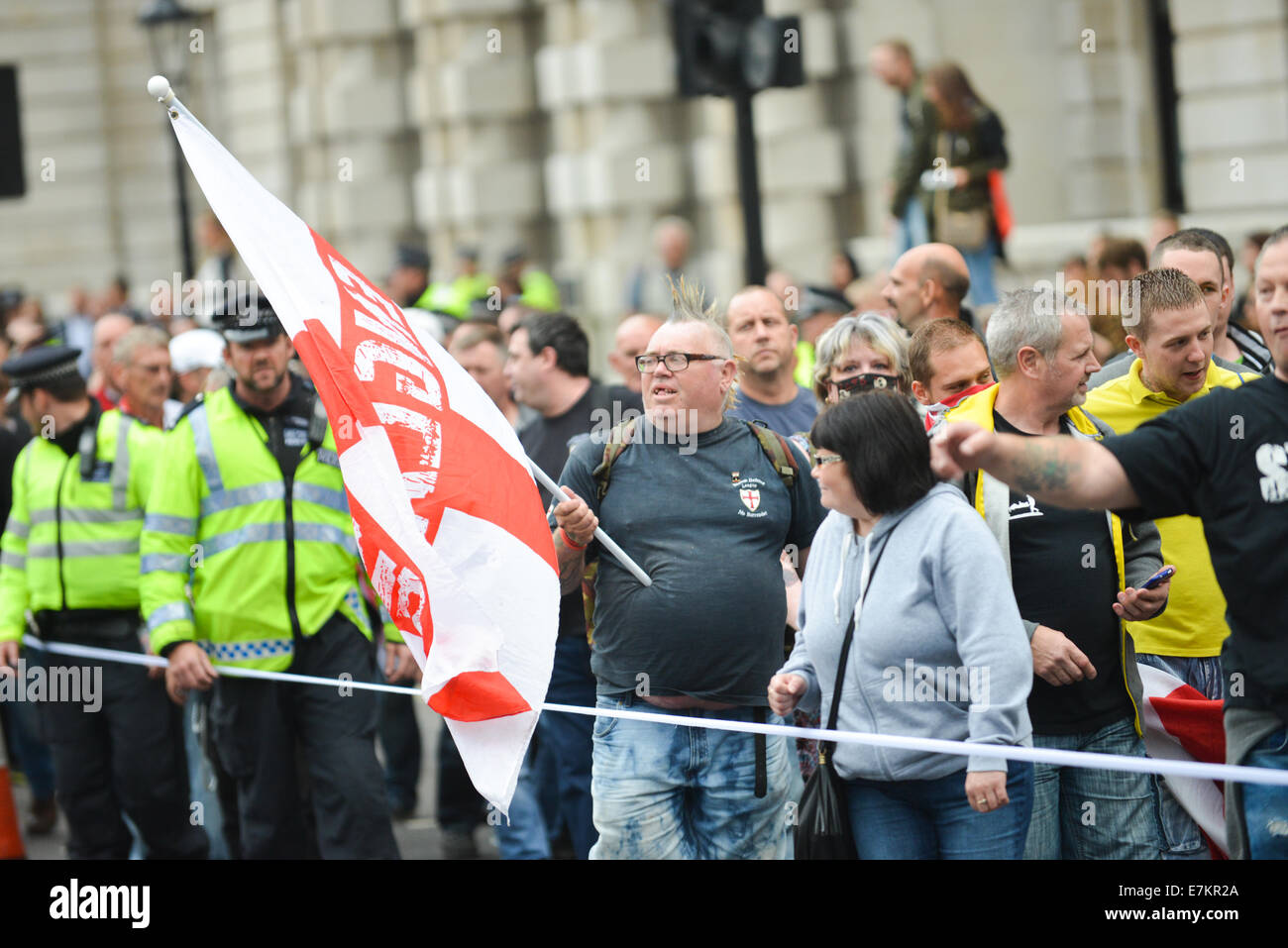 St georges flag downing street hi-res stock photography and images - Alamy