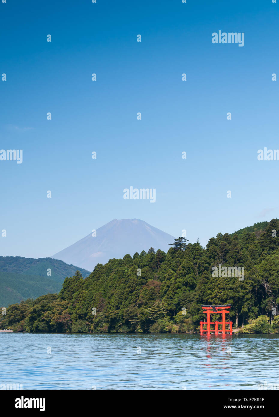 Lake ashi hi-res stock photography and images - Alamy