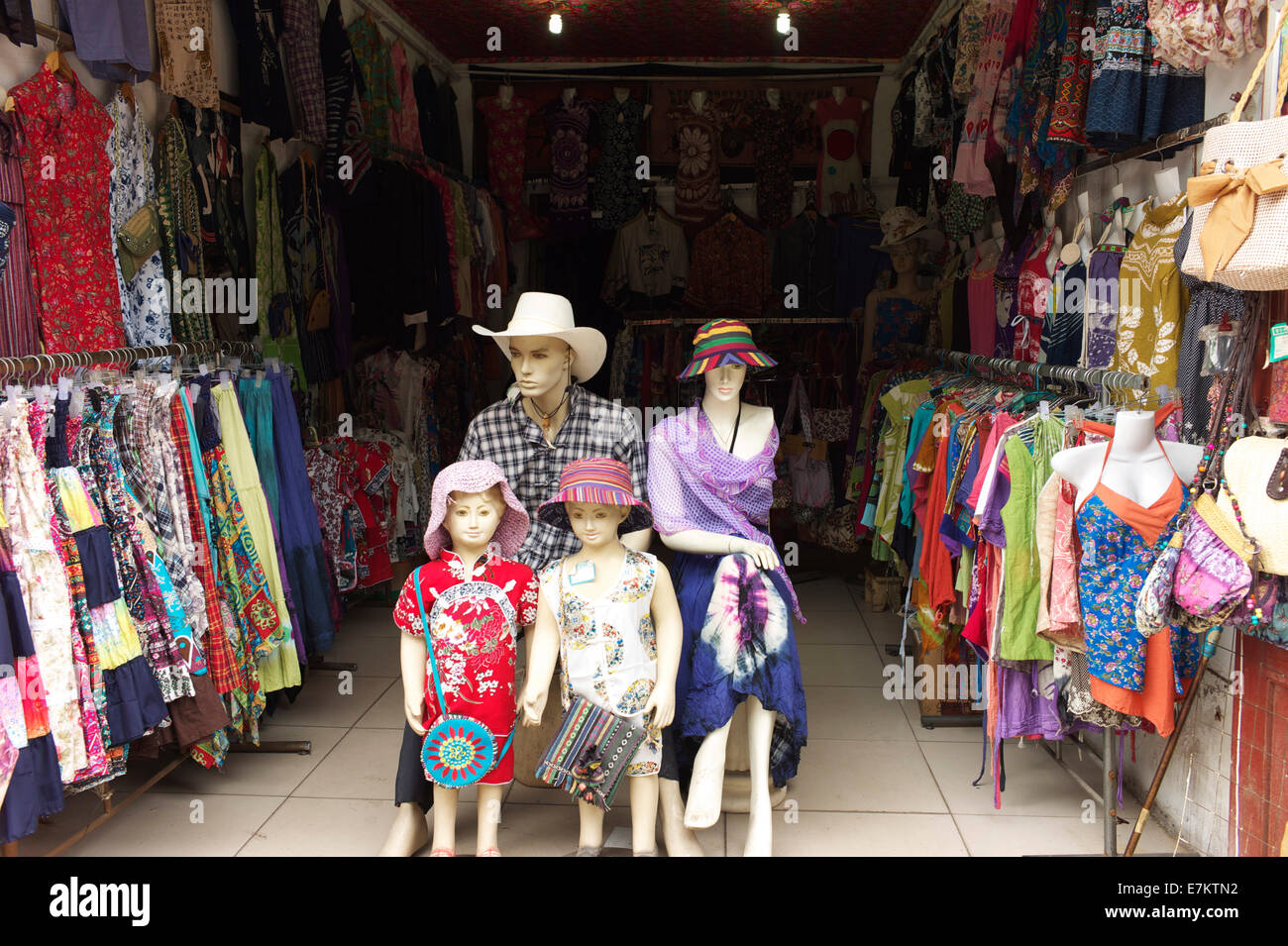 Dress shop manikins hi-res stock photography and images - Alamy