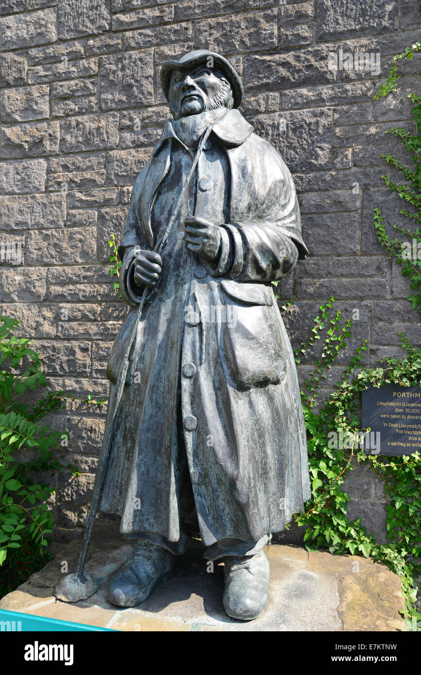Welsh drover statue, King's Street, Llandovery ,(Llanymddyfri ...