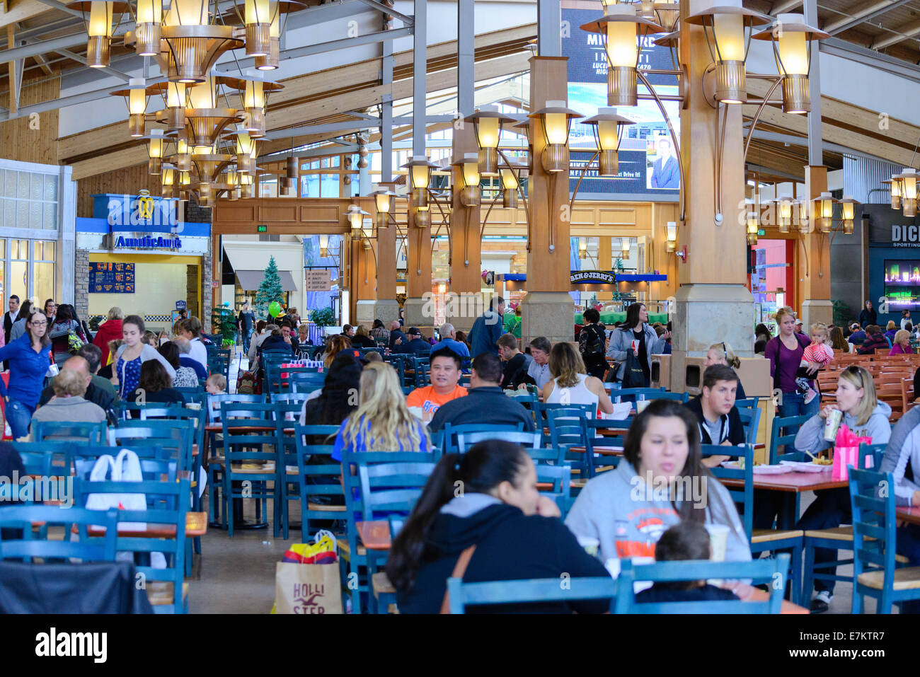Indoor mall hi-res stock photography and images - Alamy
