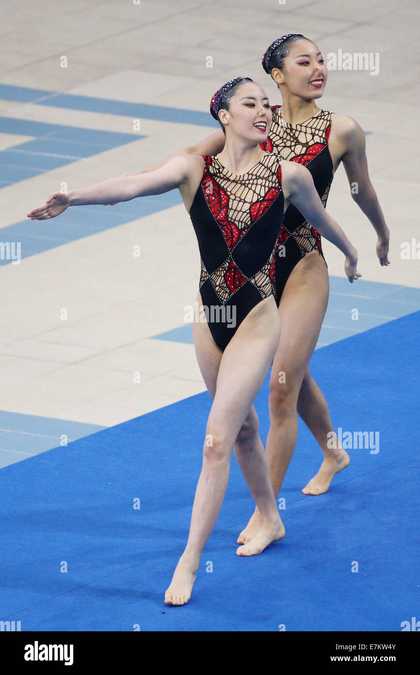 Synchronized swimming korea hi-res stock photography and images - Alamy