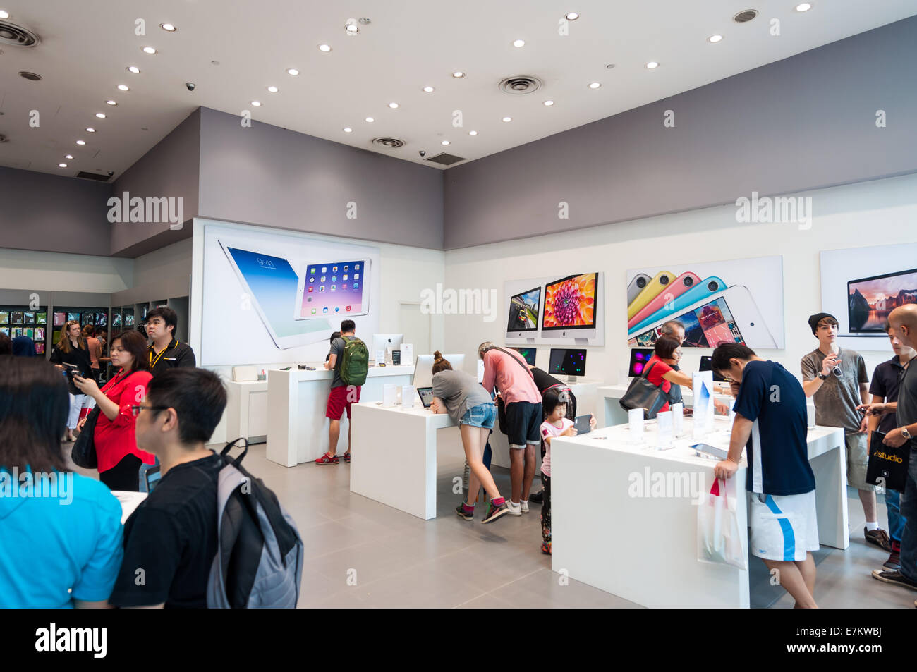 Apple products hi-res stock photography and images - Alamy