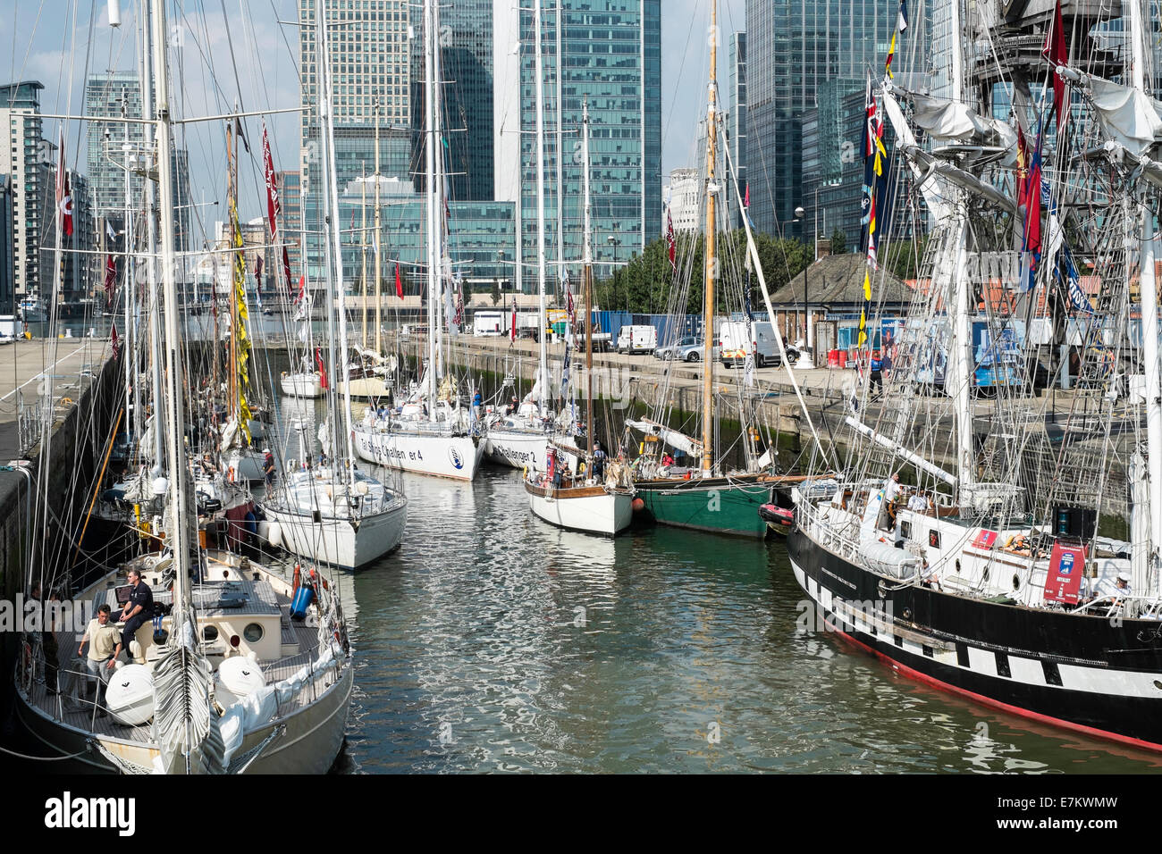 London tall ships hi-res stock photography and images - Alamy