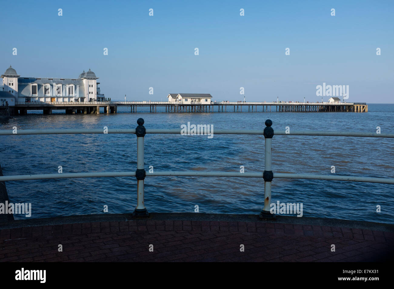 Penarth pier hi-res stock photography and images - Alamy