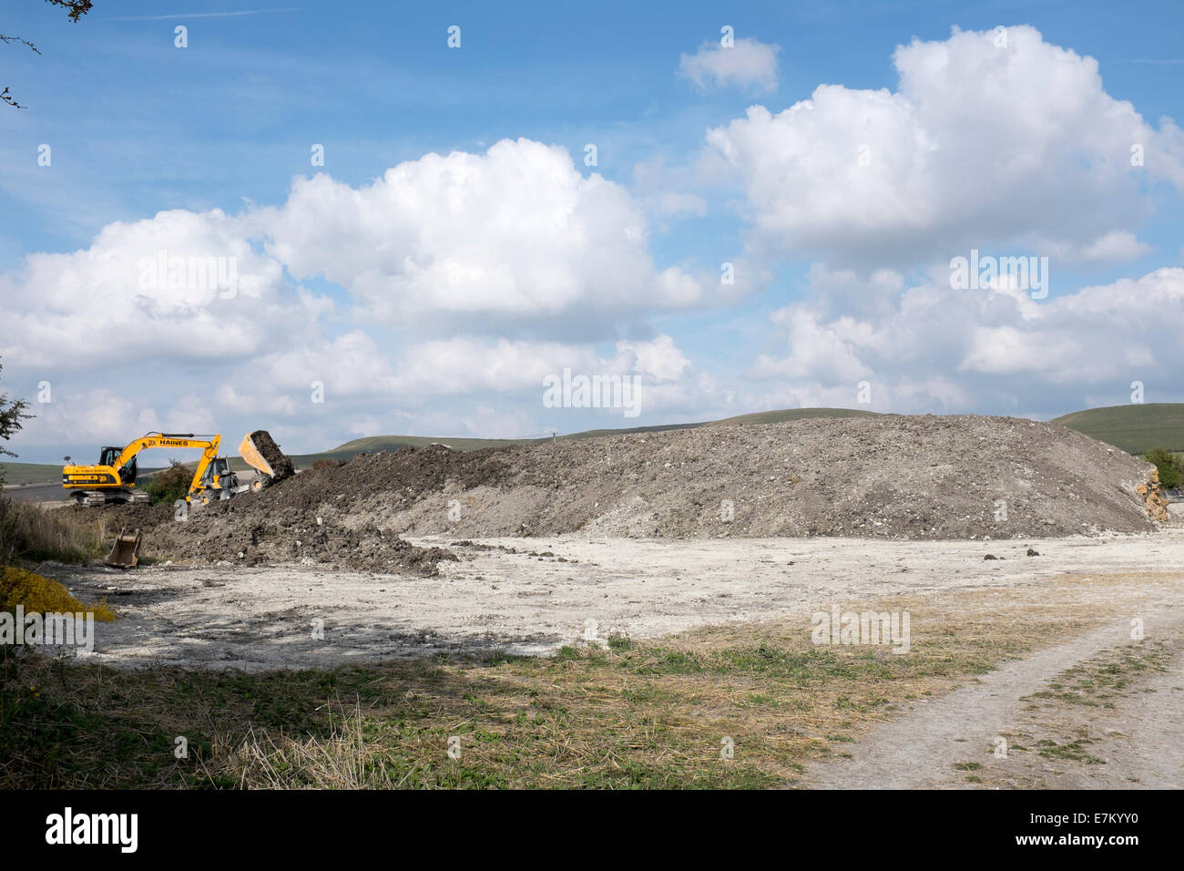 Constructing The Long Barrow Burial Chamber at All Cannings in ...