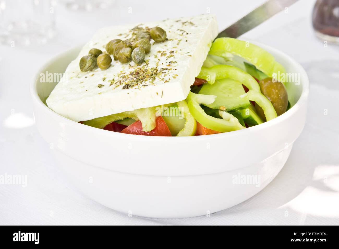 A bowl of fresh traditional greek salad Stock Photo - Alamy