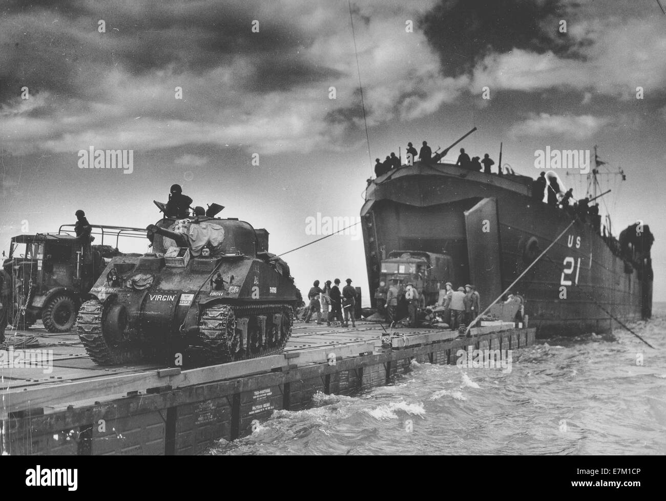 US Navy LST Landing Sherman Stock Photo - Alamy