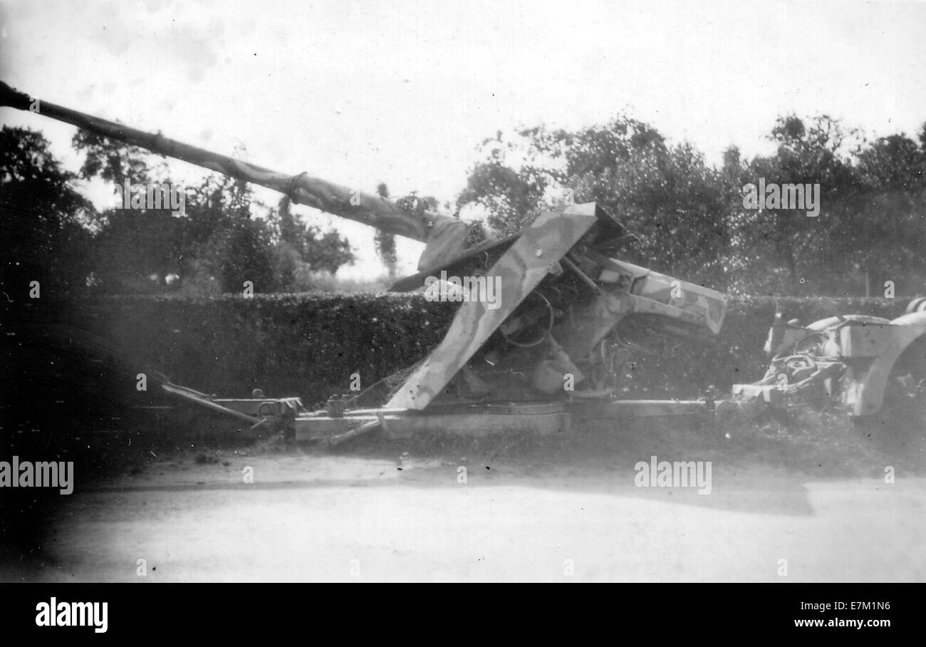 Heavy AA Cannon Normandy Stock Photo - Alamy