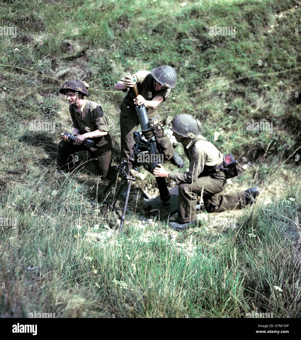 Canadian mortar team Stock Photo - Alamy