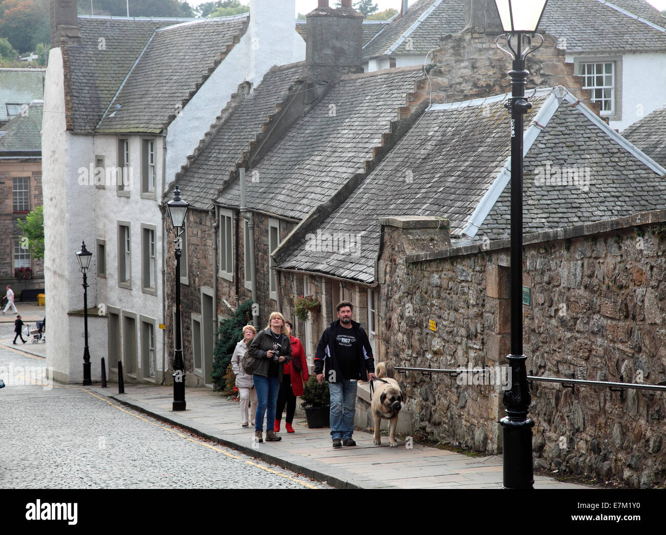 Approach road hi-res stock photography and images - Alamy